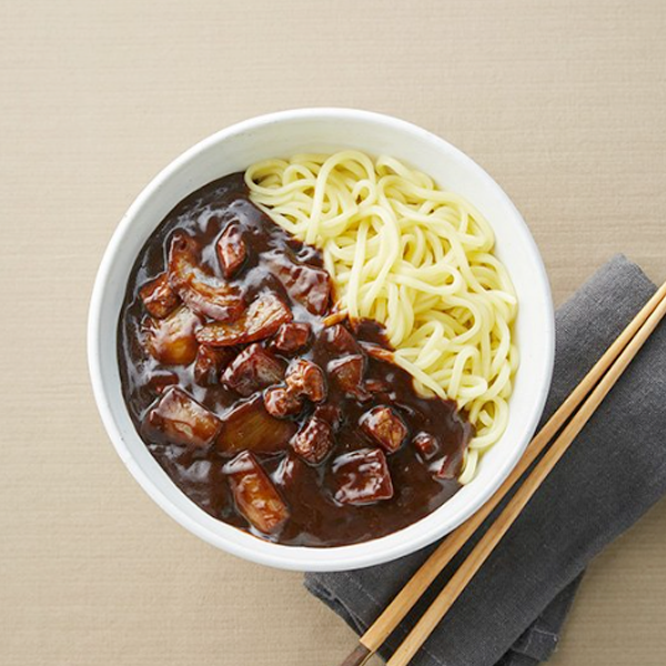 Lee Yeonbok’s Mokran Jajangmyeon 1.04kg (2 servings) – Dawayo.de